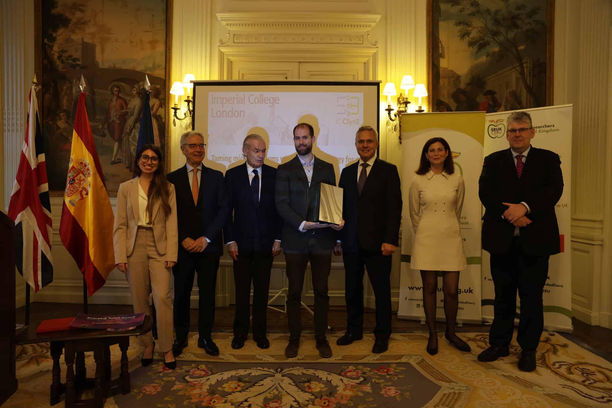 Rodrigo Ledesma Amaro receives the 2021 SRUK/CERU Emerging Talent award - Society of Spanish ...